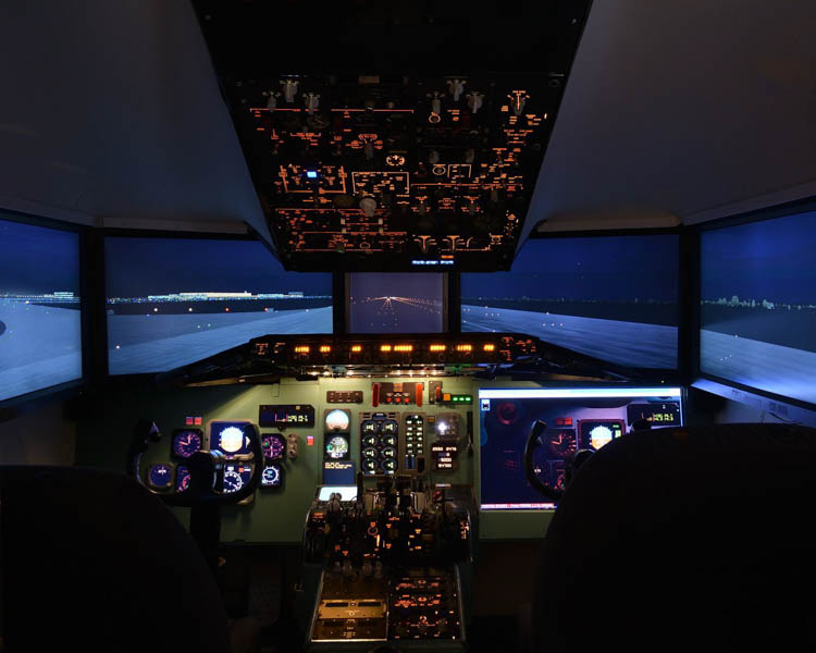 Bid United Miles to Win a Flight Simulator Experience - AwardWallet Blog